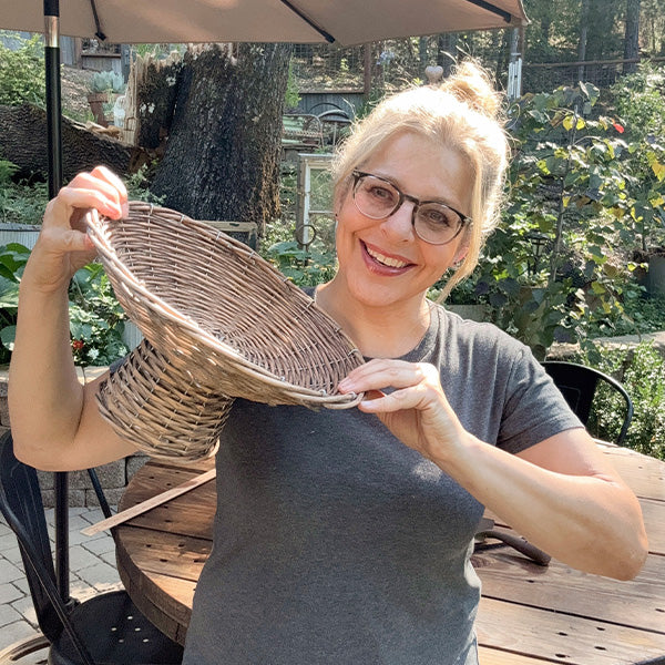 Round Willow Riser - Default Title - Decor Steals